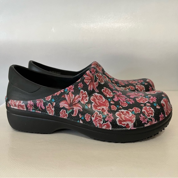 CROCS | Shoes | Crocs Neria Pro Ii Graphic Floral Clogs Nwt | Poshmark